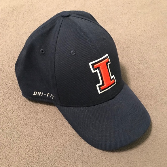 Nike | Accessories | University Of Illinois Baseball Hat | Poshmark